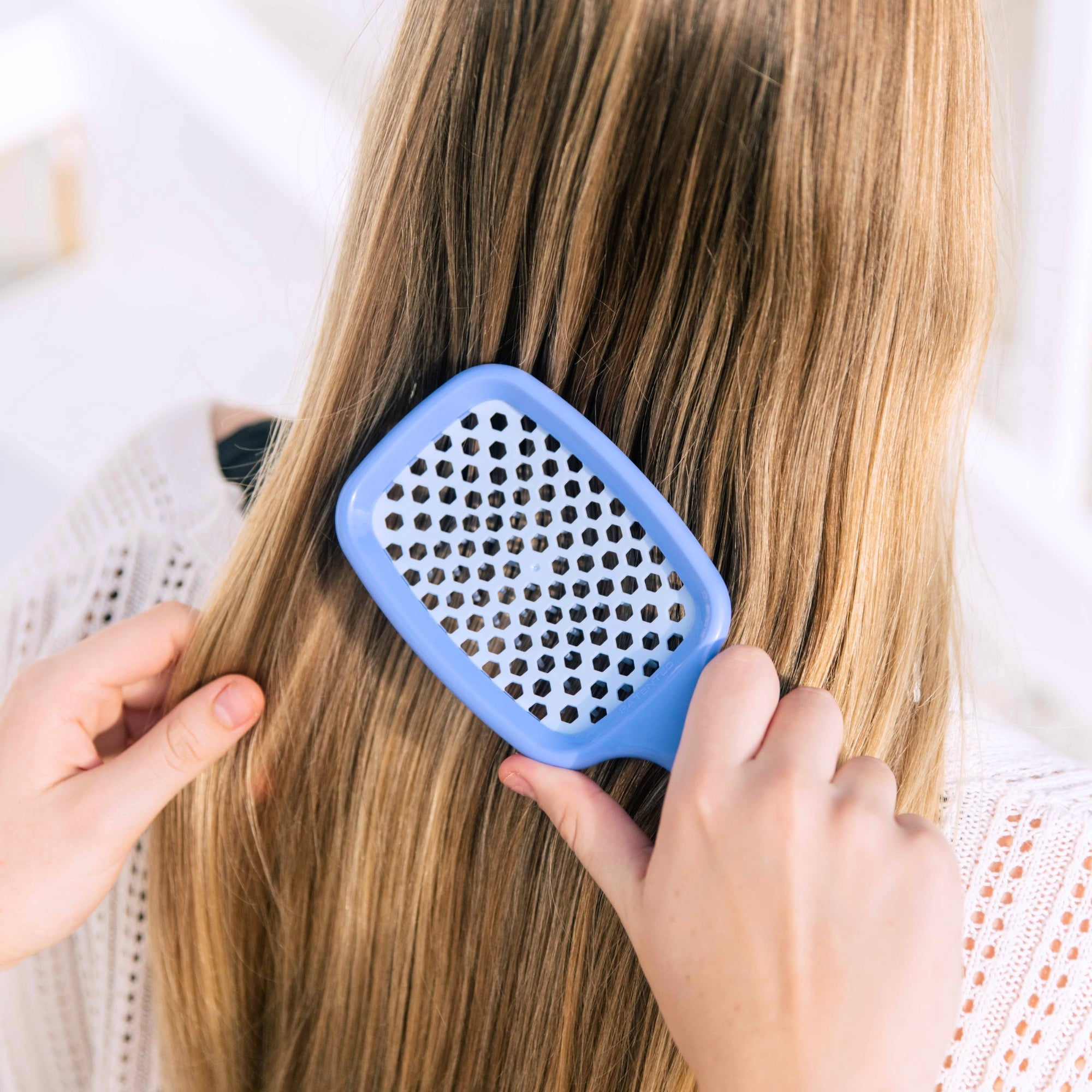 UNbrush Detangling Hair Brush - Iris - FHI Heat™